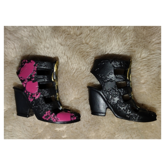 Disney | Toys | Disney Descendants Isle Of The Lost Dizzy Tremaines ...